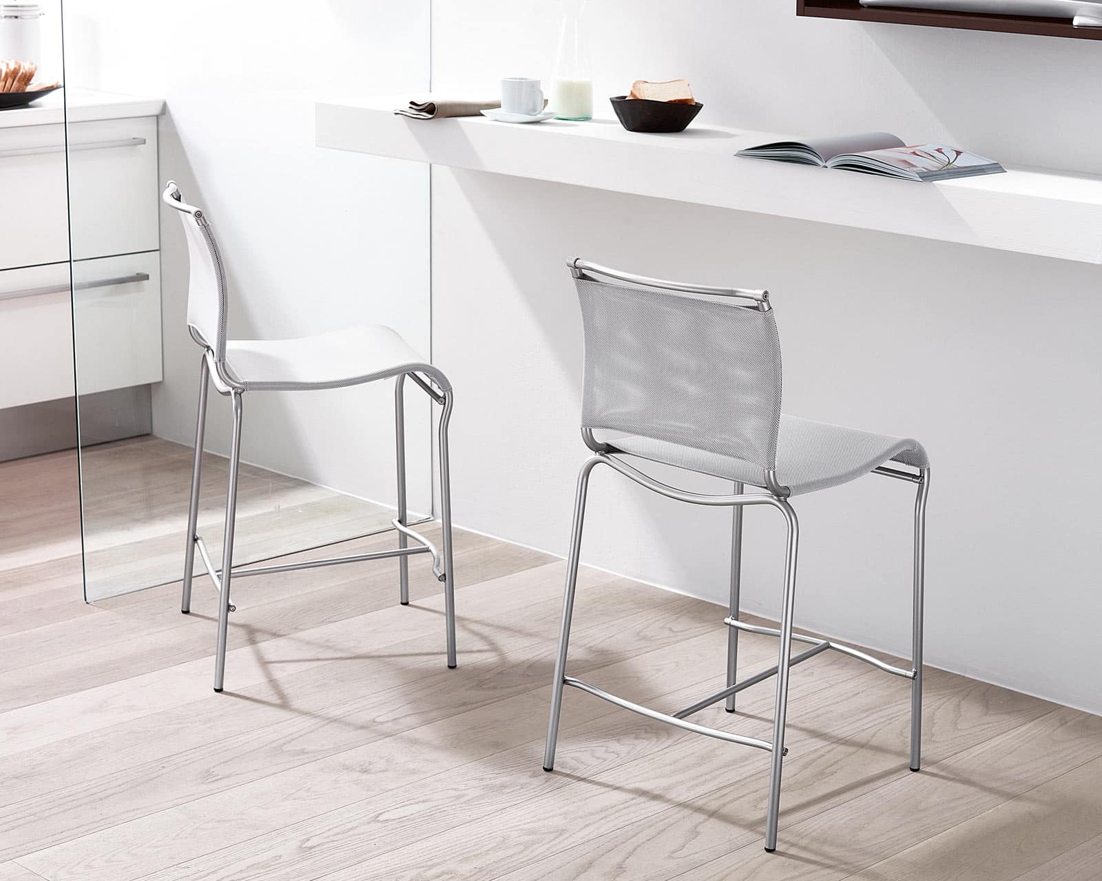 AIR BARSTOOL | RESAIKOS