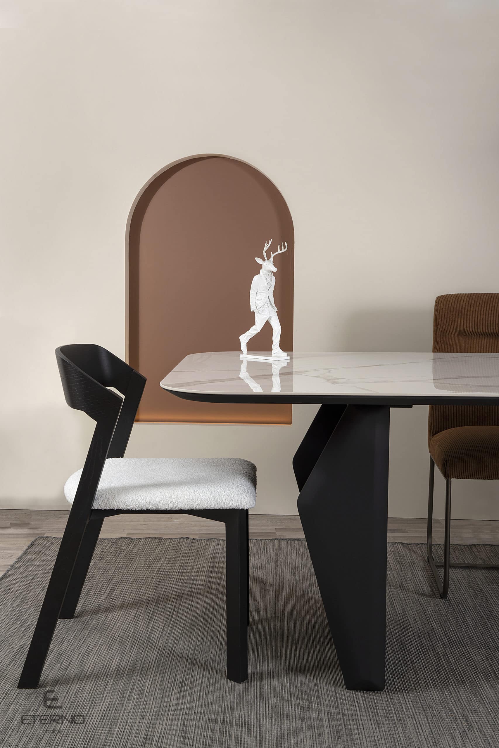 DESIRE TABLE | RESAIKOS