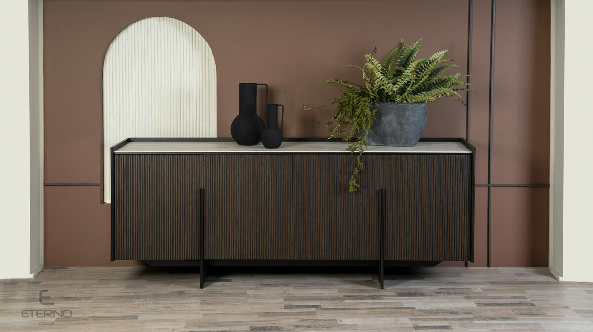 SMOOTH SIDEBOARD | RESAIKOS